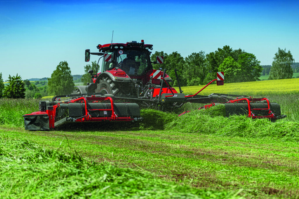 New generation rakes meet modern grassland demands - Midland Farmer ...